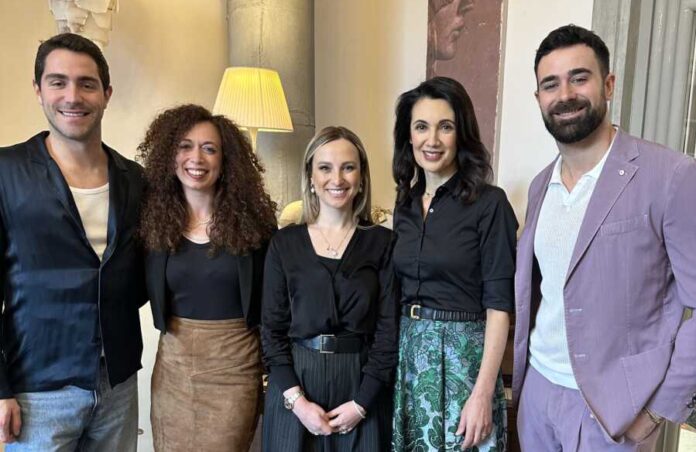 Lorena Fusiello e Antonella Mosca conquistano i giudici di “Cortesie ...